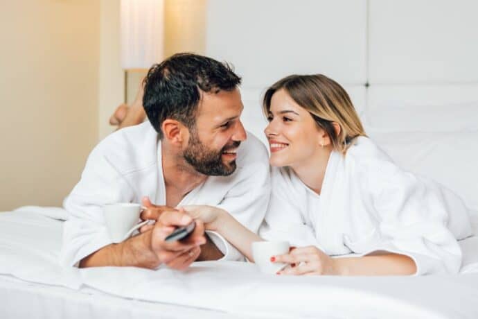 How to Create a Couples Spa Date Night at Home